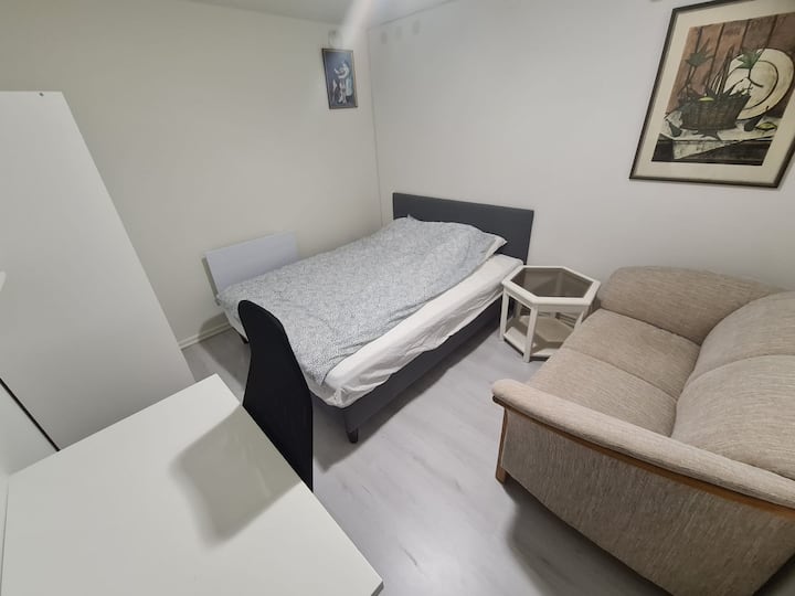 Cozy Room 6 Min Walking To University & Nature. - Luleå