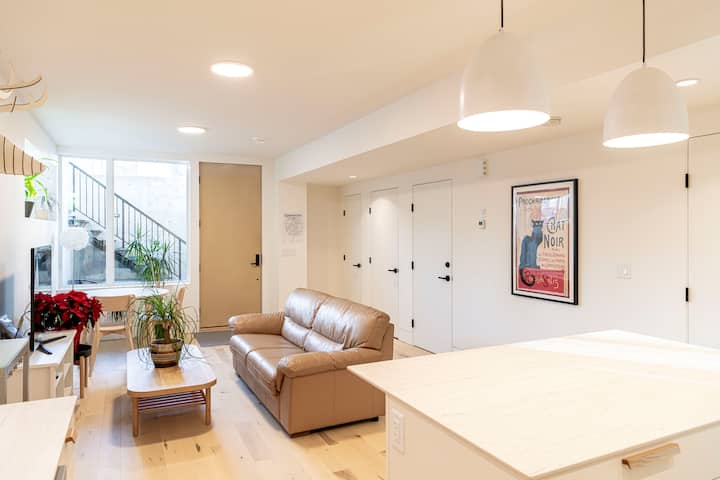 Nine Three Suite | Design & Quality Focused Living - Edmonton, Canada