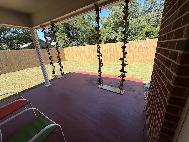 Cute Retro House With Game Room, Near Owa In Foley - Foley, AL
