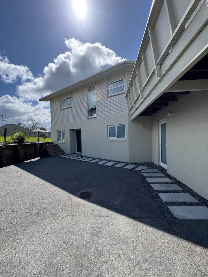 Summer Beach Escape - Whangamatā