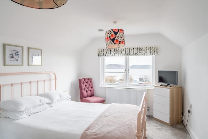 Stunning Little House By The Sea - Lyme Regis