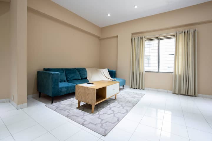 Elegant Apartment In Baridhara Diplomatic Zone - Dhaka