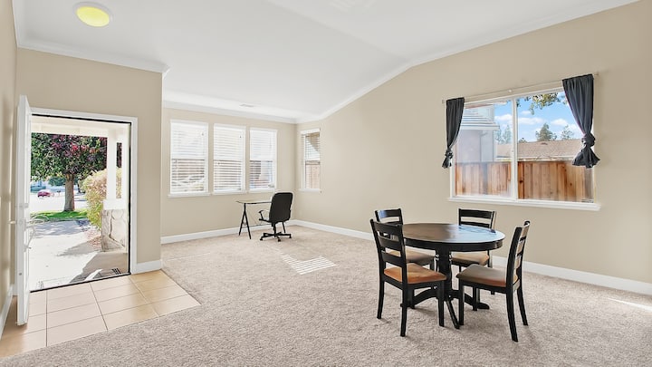 Spacious 3br 2ba Home For Work & Family Stays - Brentwood, CA