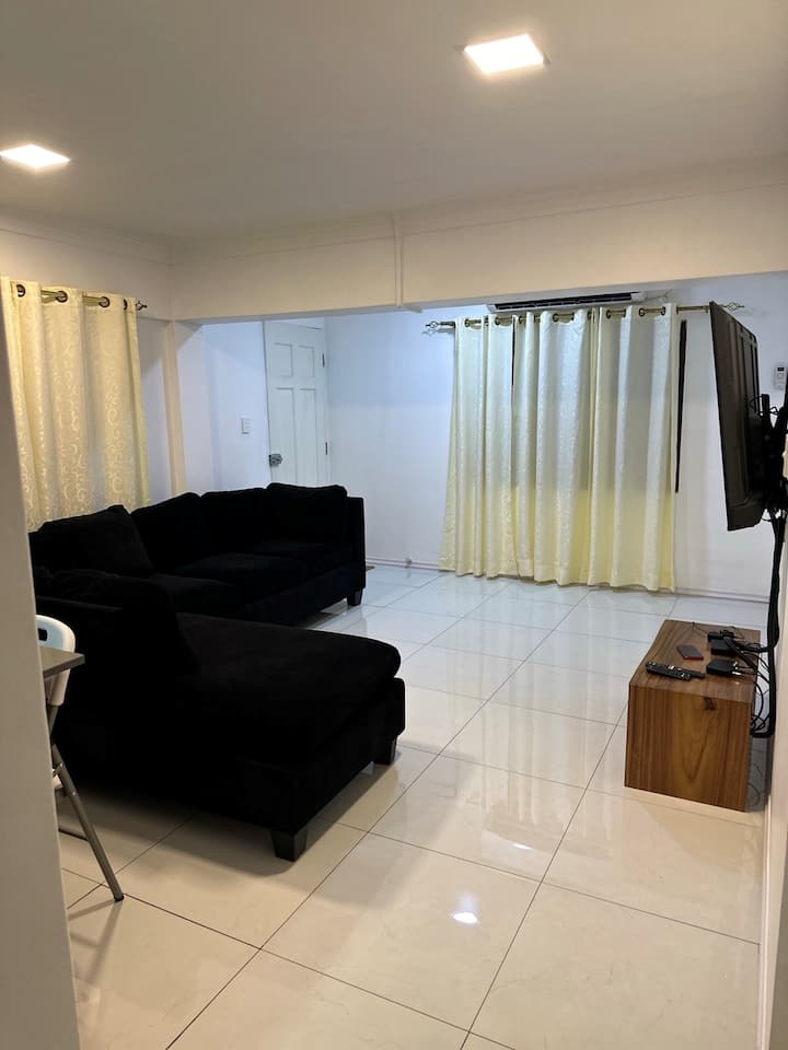 Home Away Comfort Stay - 蘇瓦