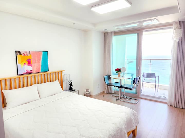 1709, Sokcho "Unforgettable Wide Ocean View Suite" - Sokcho-si