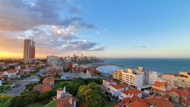 Excelente Vista Al Mar Y A La Playa, Con Cochera - Mar del Plata