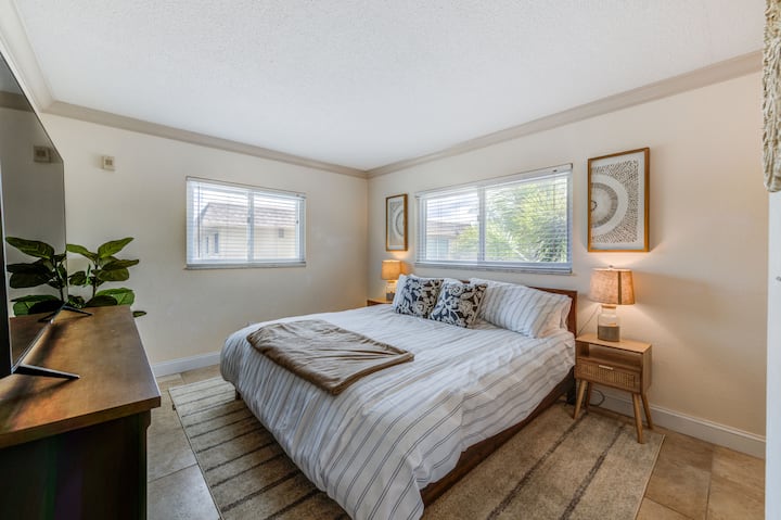 Beach Days Fun| 2br/2ba Condo No Cleaning Fee - St. Pete Beach, FL