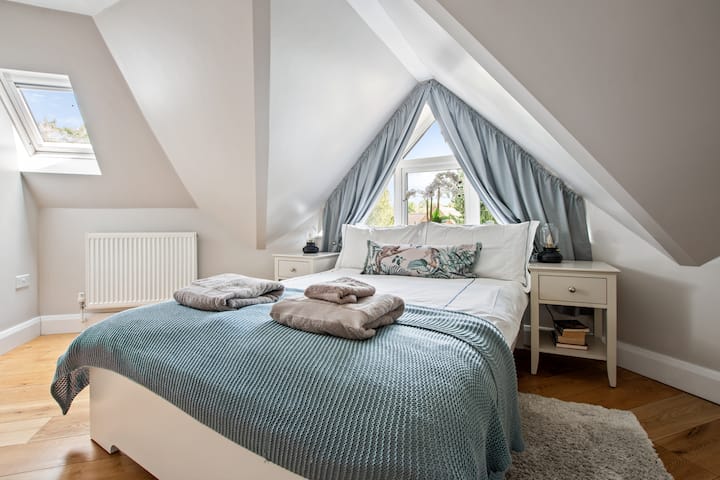 Central & Cosy Brockenhurst Flat - 布羅肯赫斯特