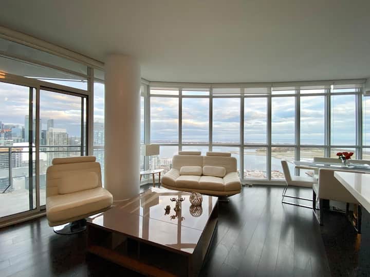 Panoramic Bright Lakeview Condo Free Parking - Toronto