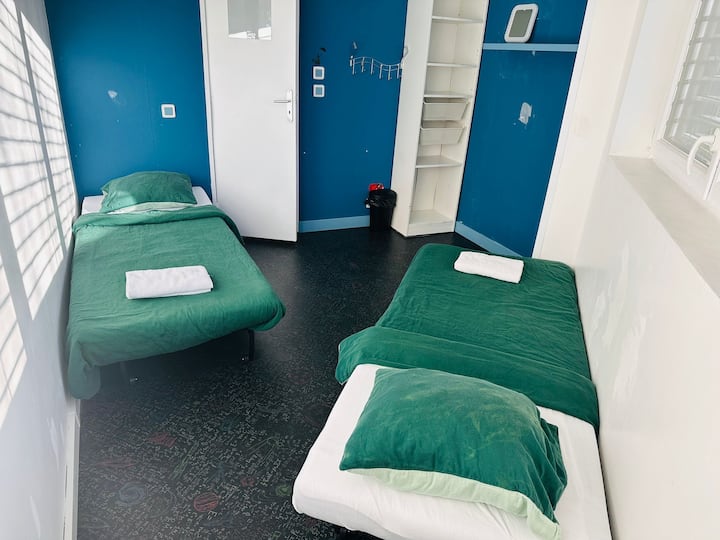 Chambre Twin à 2 Pas De Paris (Bleue) - Vincennes