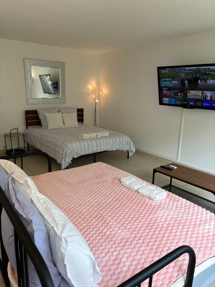 Spacieux Studio 4p, Porte St Cloud - París