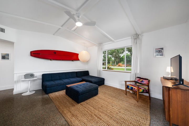 Slow Stay - Midcentury Modern Home In The Tropics - Vero Beach, FL