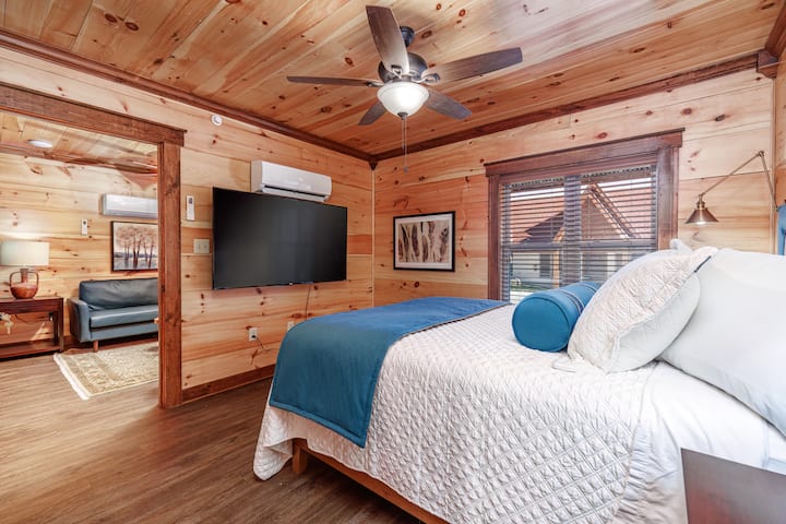 Best Cottage 15, Queen Luxury Suite Full Kitchen - Hot Springs, AR