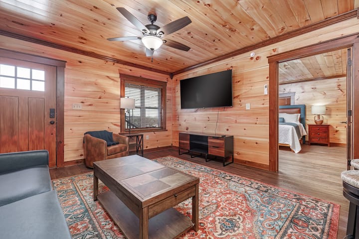 Best Cottage 23, King Luxury Suite Full Kitchen - Hot Springs, AR