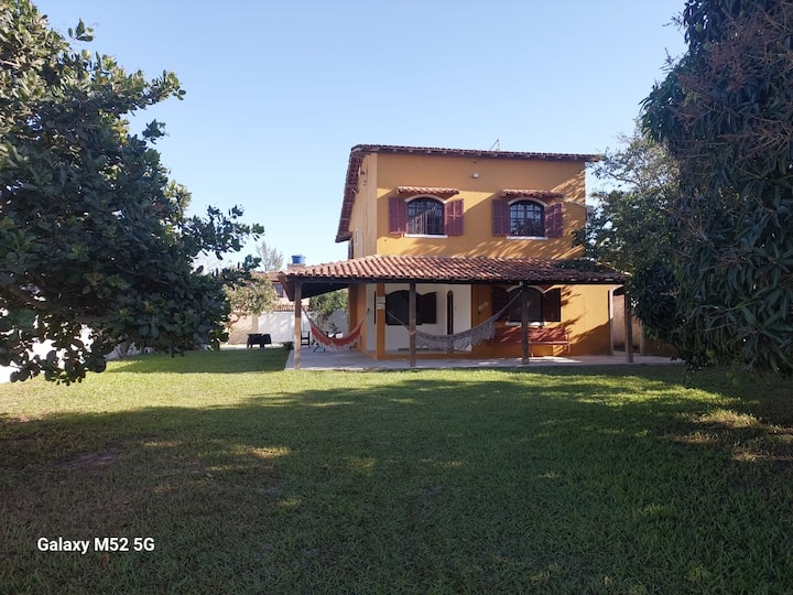 Casarão  Ar Cond Churrasqueira, Wifi Praia 1km - Cabo Frio