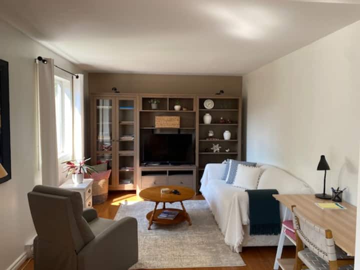 Pura Vida Suite + 1 Sofa Bed - Victoria, Canadà