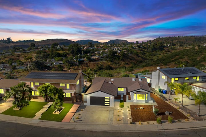 Private Hilltop Stay| Sunset Views+stylish Comfort - La Mesa, CA