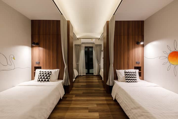 Nakara Nimman Apt. 2-1, 4 Single Beds For Groups - Chiang Mai