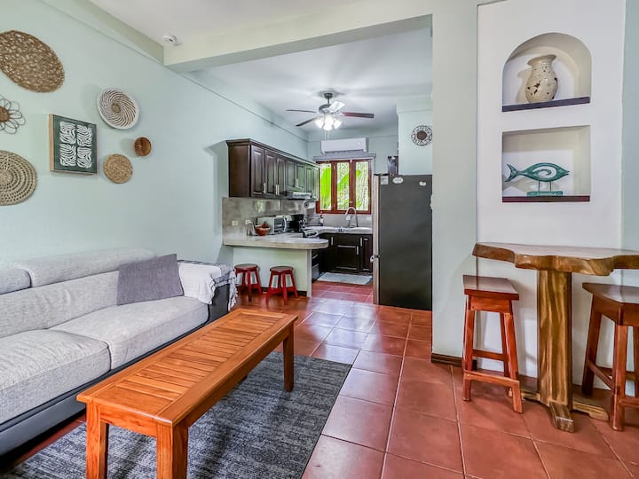 Lsi1: Cozy 2 Bdrm Villa Central And Steps To Beach - Tamarindo