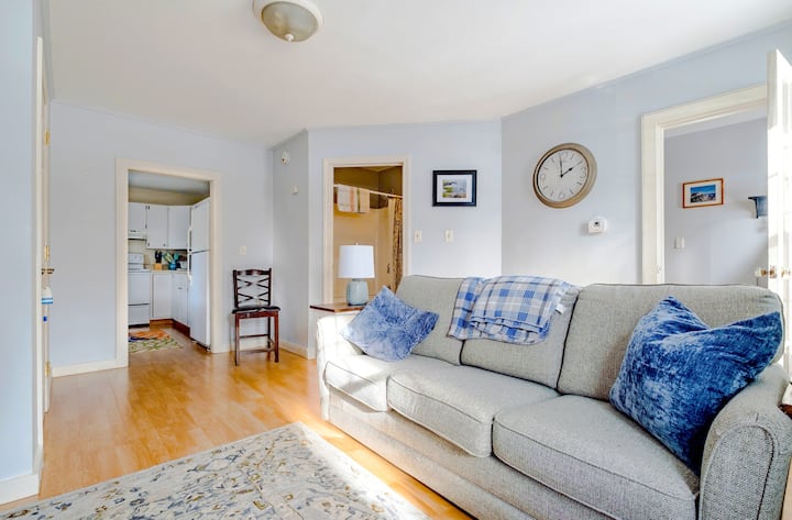 *New* 2-br Topsham Apt Near Downtown Brunswick! - Brunswick, ME