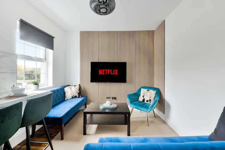 London Flat | Good Transport Links I Free Parking - London