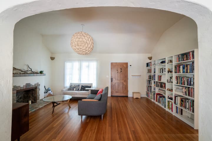 Beautiful Family Garden House - Pasadena, CA