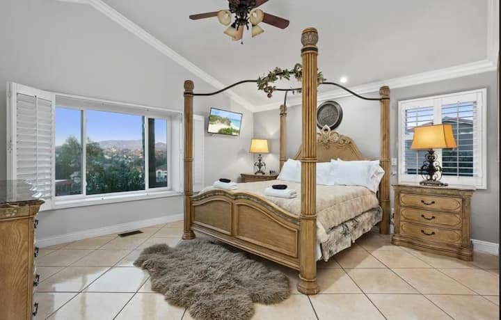 Executive 4bedroom, 2bath Home - San Marcos, CA