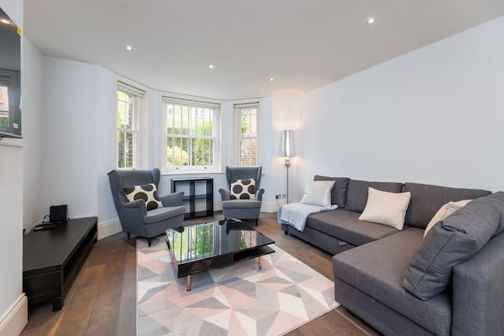 Spacious 2 Bedroom Flat / 10 Mins From The Centre - London