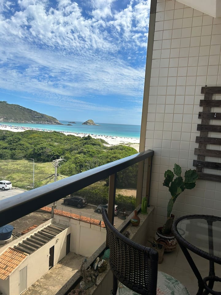 Pé Na Areia Na Praia Grande - Arraial do Cabo