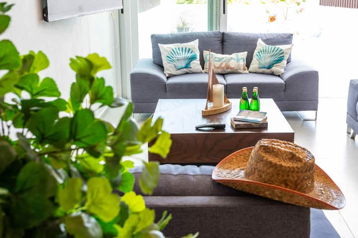 Confortable Apt Con Terraza, Frente Al Mar, A/c - Cancún