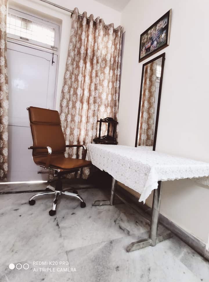 1 Min Walkingdistance Sarvodaya Hospital8800753832 - Faridabad