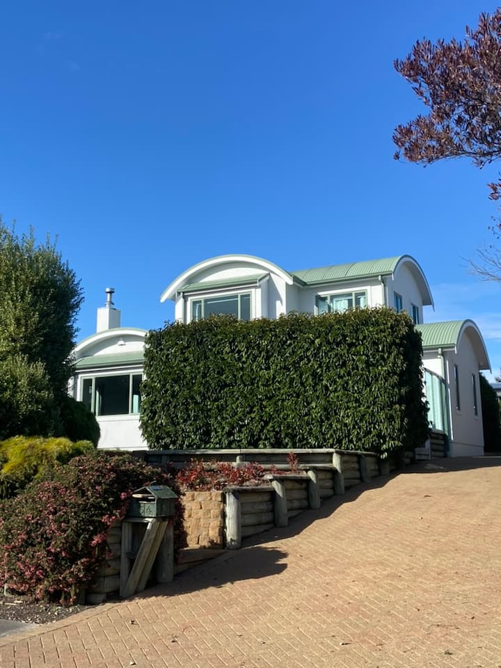 The Bach @ 54 - Taupō