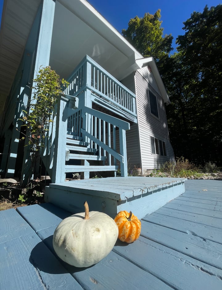 Mi Casa Su Casa - Empire