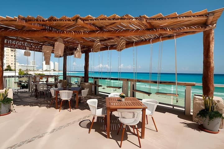 Vista Al Mar Con Playa Y Albercas, Zona Hotelera - Cancún