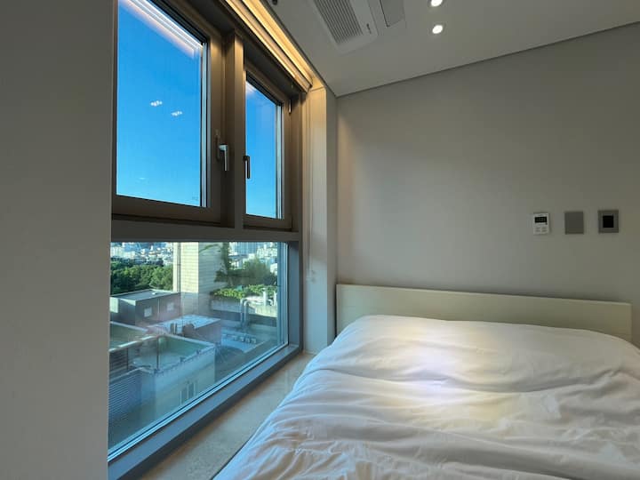 1. Seolleung Stn 3min, Bright Apt - Seoul