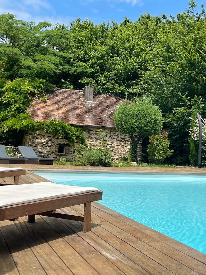 Gîte Chaleureux En Périgord Vert / Piscine /Spa - Dordogne