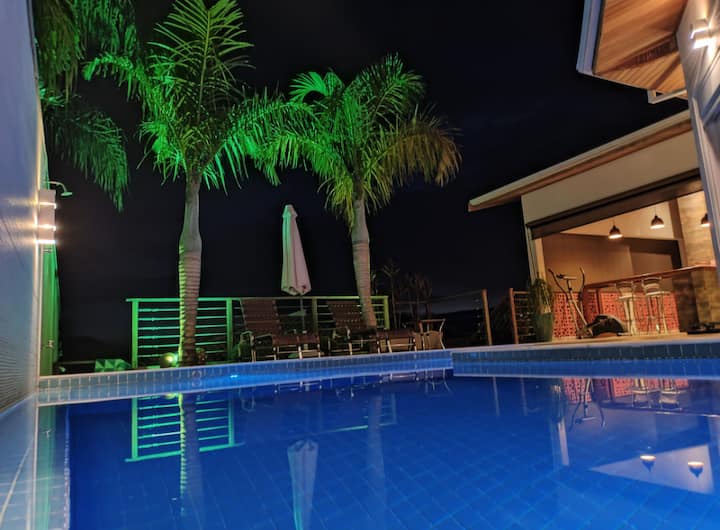 Casa De Hóspedes Com Piscina Privativa Climatizada - Socorro