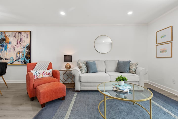 Walk To Campus! Short Drive To The Square! - Oxford