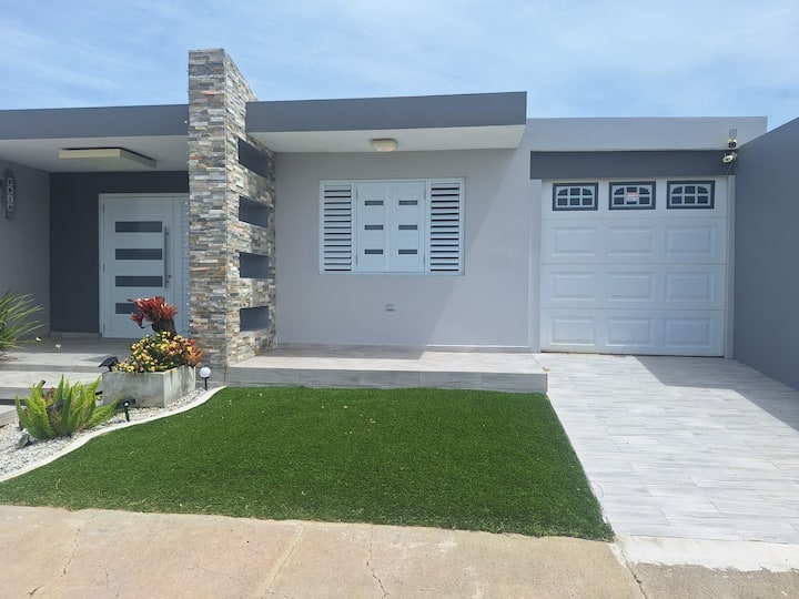 Misdry House, Cozy Patio, Ideal Location, Coast. - Puerto Rico