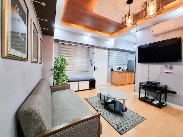 2br |Spacious Family Condo W/ Great View & Karaoke - Manila