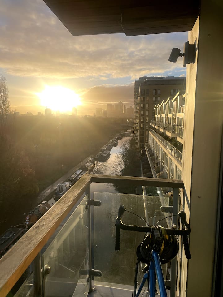 Canalside Flat W/ Skyline Views - Londres