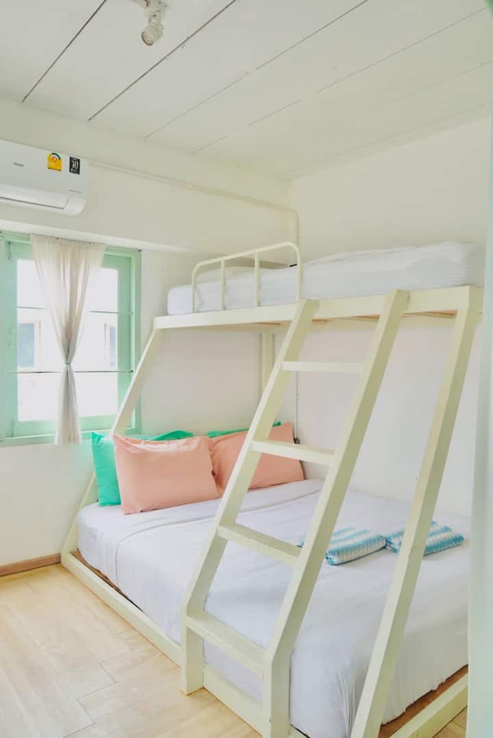 Loft Green Bangkok Couple Or Friends Room (Max 3) - Bangkok