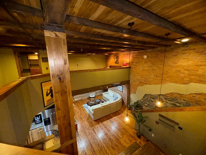 Chic Downtown Loft-exposed Brick - Spokane, WA