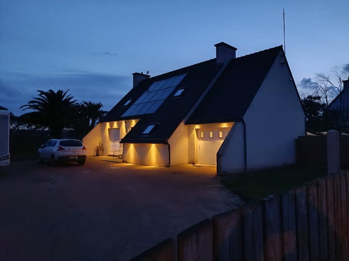 Maison Jusqu'à 9 Per 4 Ch 10mn  De La Mer à Pieds. - Locquirec