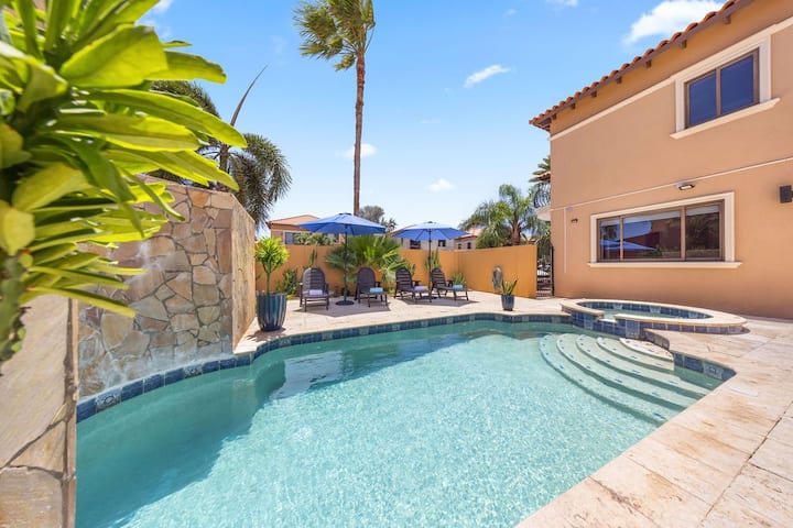 Gold Coast 4br4.5ba Villa W/ Privatepool & Gym - Aruba
