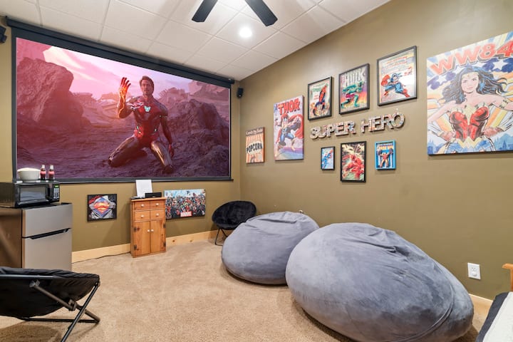 Dog Friendly | Hot Tub | Arcade | Theater Room - Helen, GA