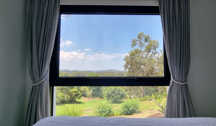 Serenity View Studio Retreat - Mapleton