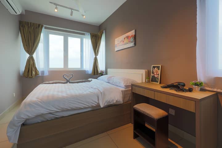 Irresistible Condo Cyberjaya Putrajaya #Kl
10 Pax - Cyberjaya