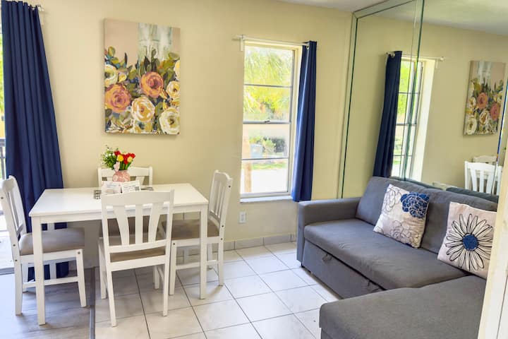 1br Apt In Sunny Isles - Sunny Isles Beach, FL