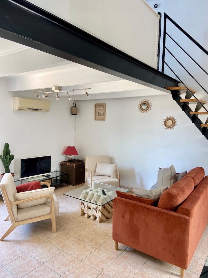 Maison Jardin, Piscine, Clim, Wifii,parking - Calvisson